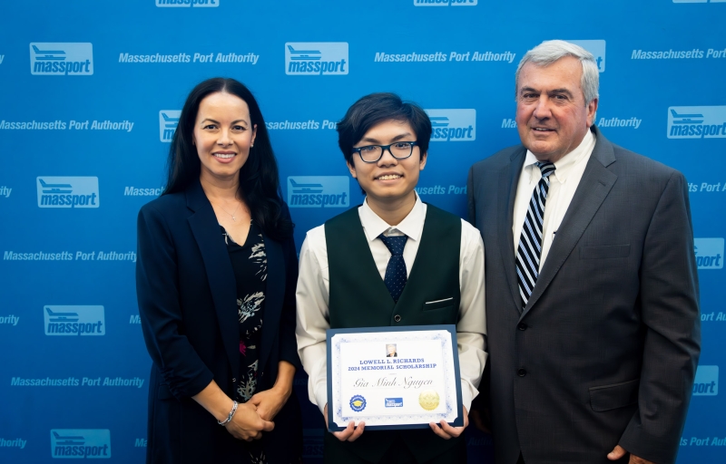 Massport Awards Annual Richards Memorial Scholarship | Massport